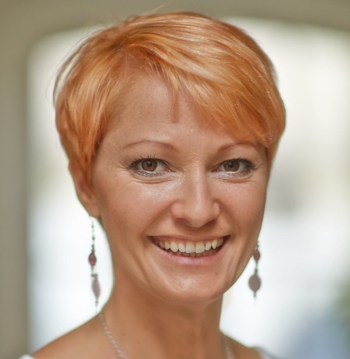 Melanie Mittermaier: Arbeiten mit Leichtigkeit und viel Spaß - AGITANO